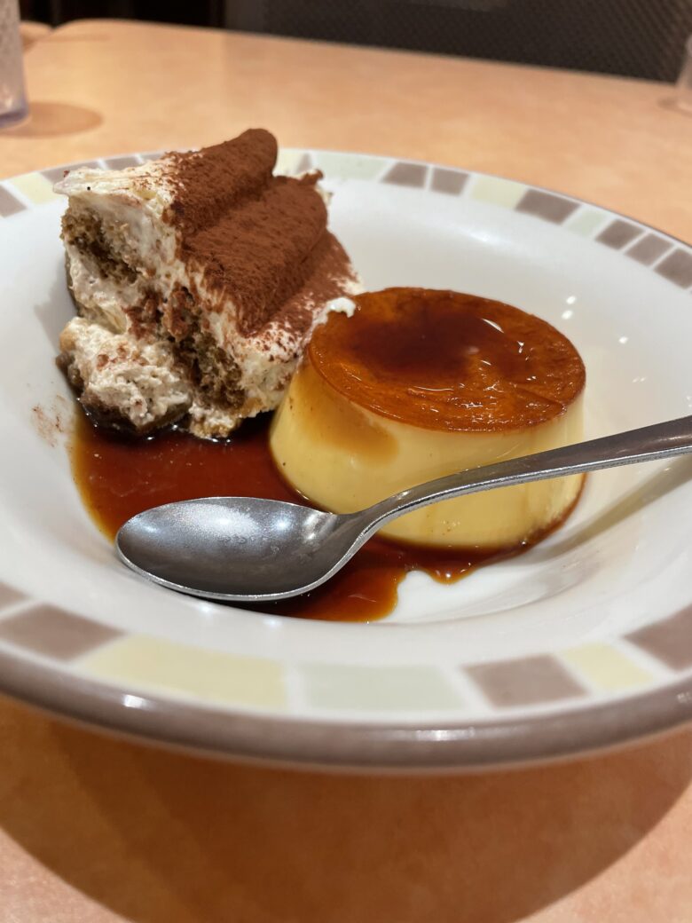 サイゼリヤガチャをしたので、ランチにスイーツ食べてきました プリンとティラミスクラシコの盛り合わせ編 | Kuokka（クオッカ）